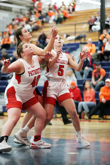 District draws: 8 of 11 area high school girls basketball teams open district tournament play ...